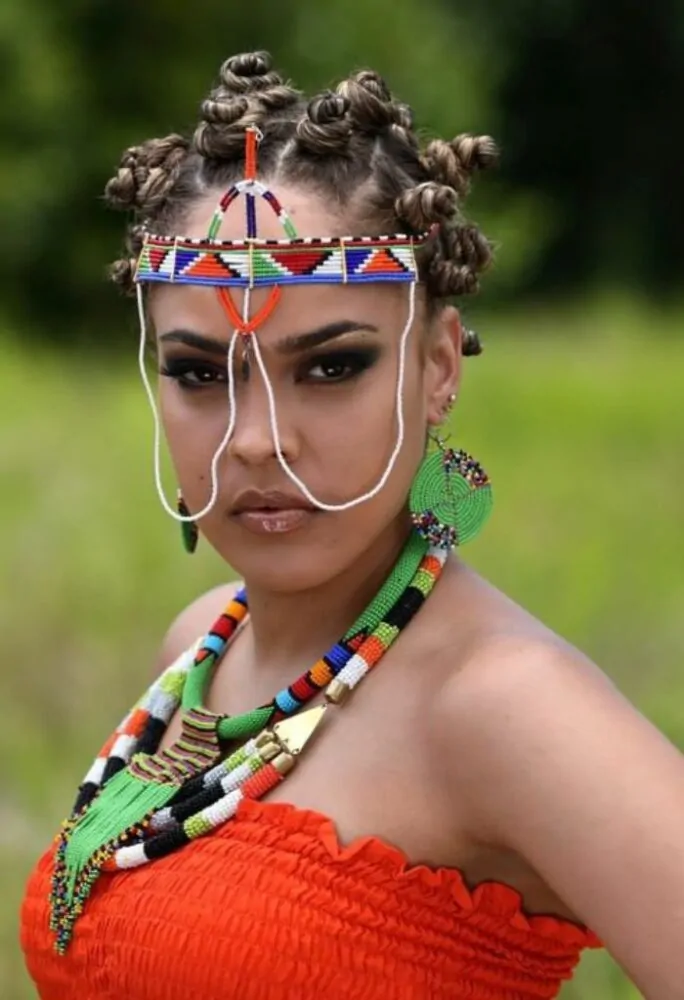 Bantu Knots Ideas for Natural Hair: Tutorial, Tips & Care - Curly Craze