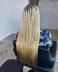 Lightweight Knotless Braids Ideas: Styles, Tutorials, Care - Curly Craze